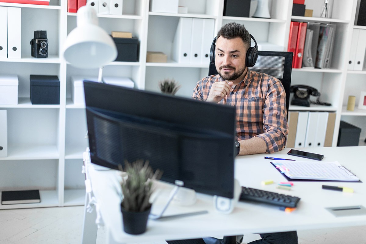 ICT Business | Sharp Decline in EMEA Personal Workstation Shipments