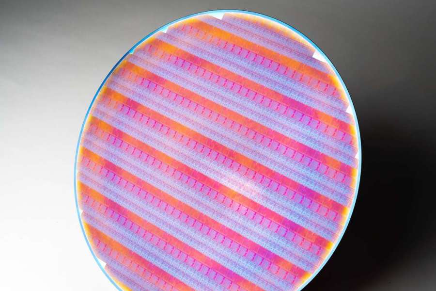 ICT Business | Intel Implements Backside Power in a Product-Like Chip